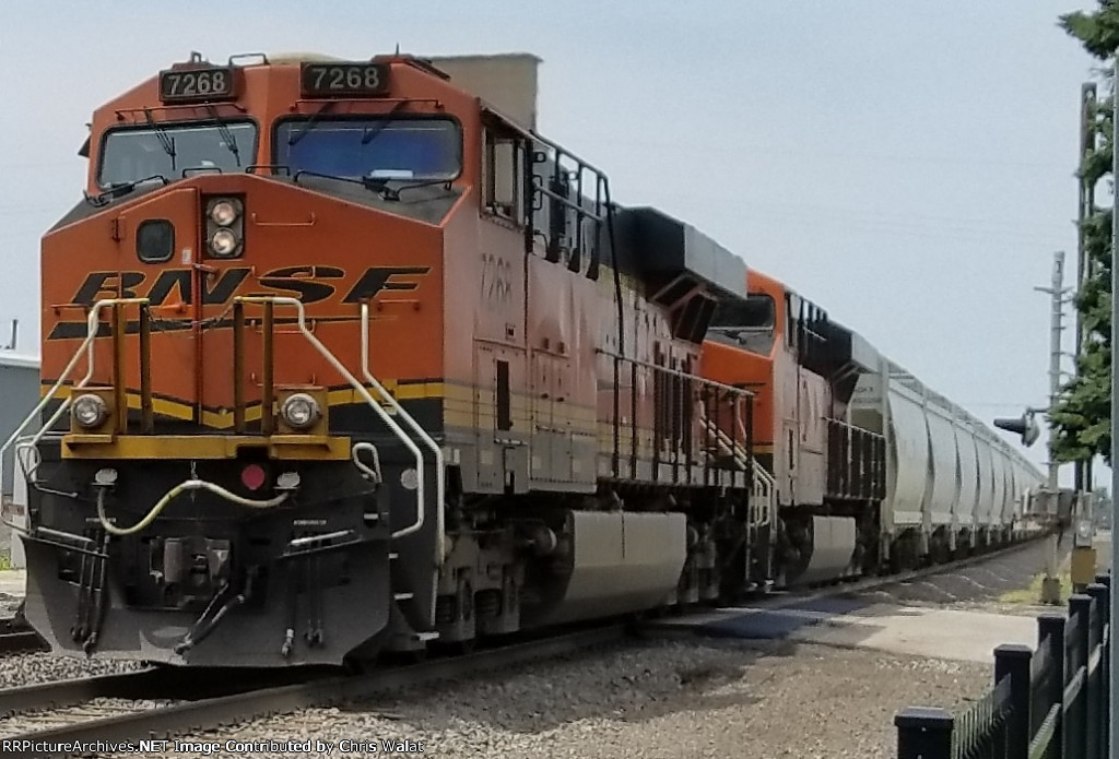 BNSF 7268 Leads a east bound
